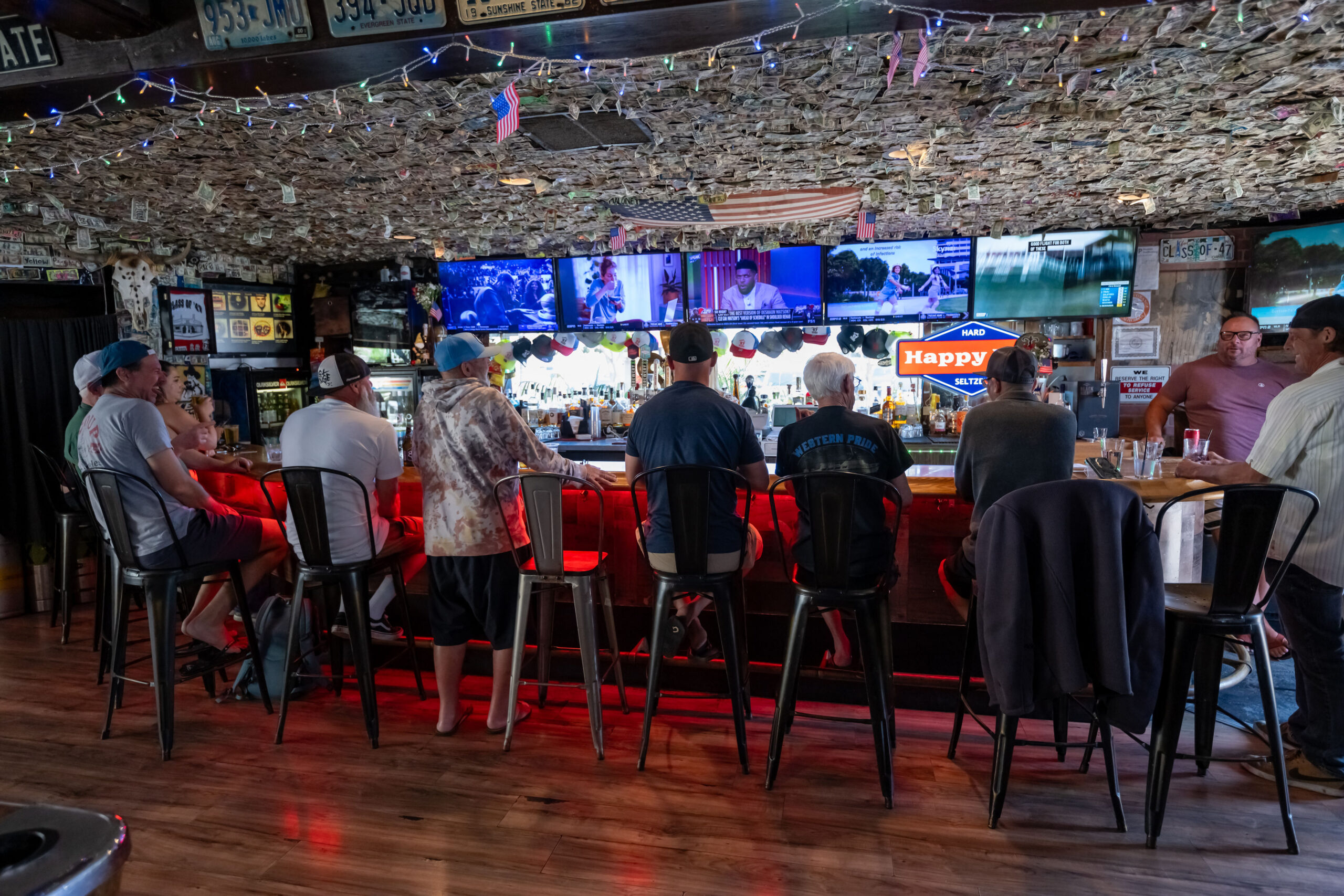 Step Back in Time: Why Class of '47 is Newport Beach's Time Capsule Bar ...